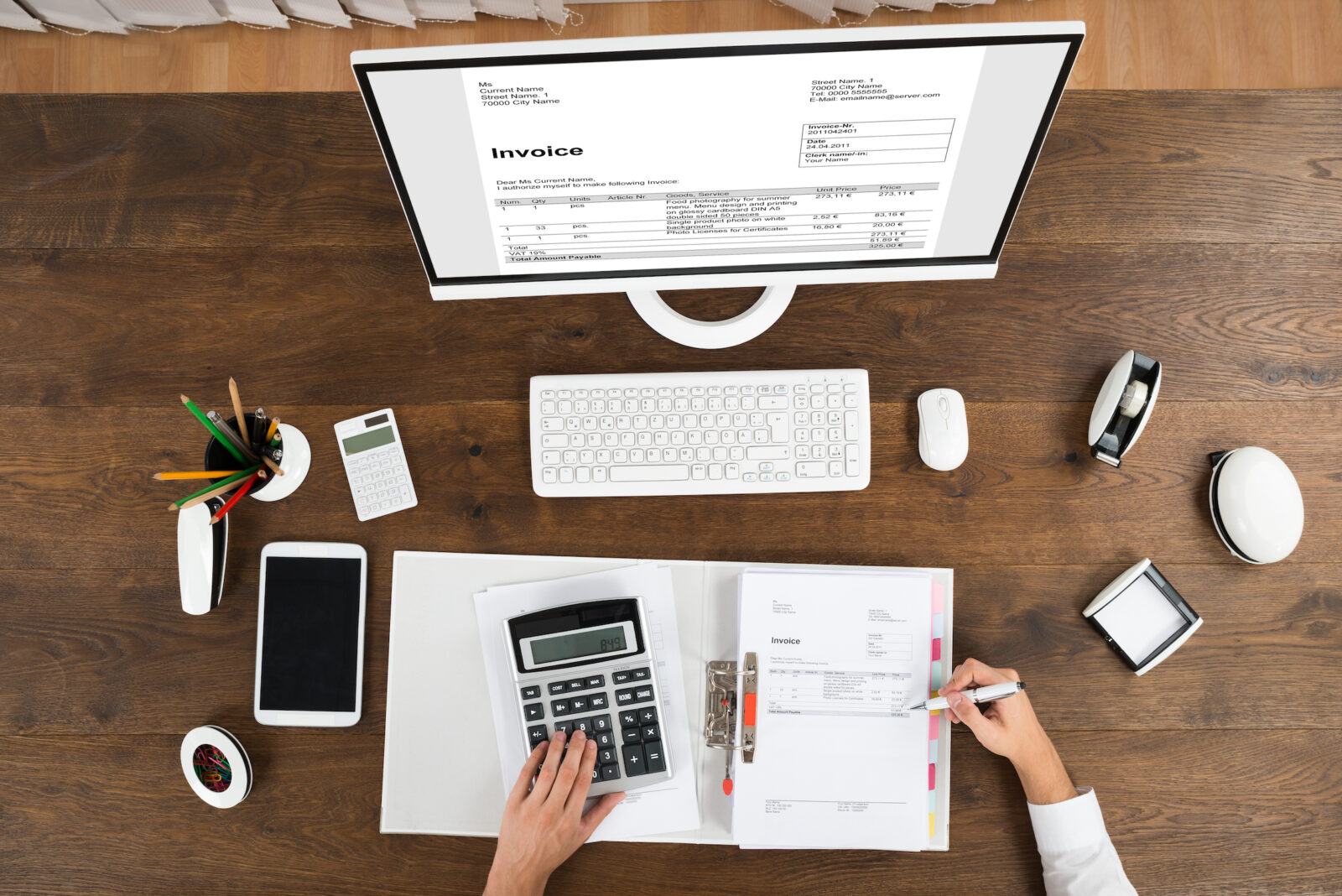 Invoices 101: the complete guide to invoice requirements | Qvalia